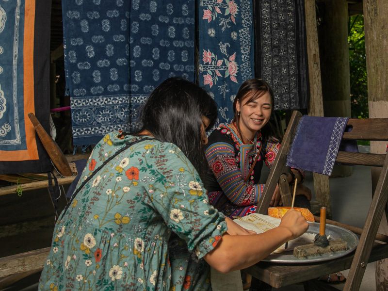 All You Need To Know About Hmong Batik | Avana Retreat